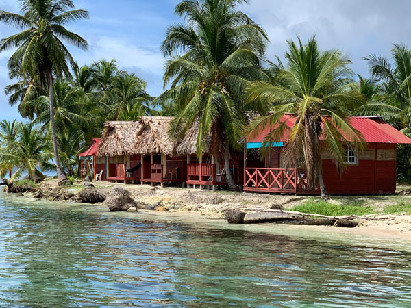 Cabañas privada en Niadub (Isla Diablo) - Kuna Yala Adventures San Blas ...